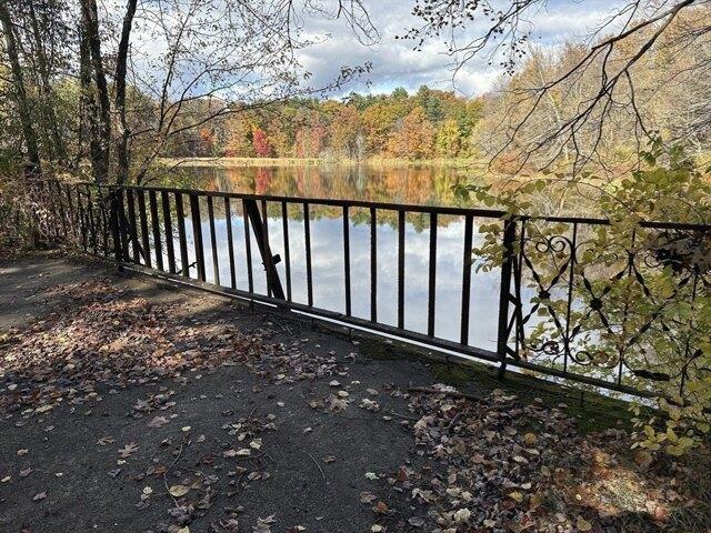house with 9 bedroom, Granby MA ES103187082