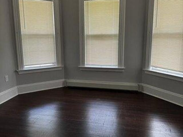 house with 9 bedroom, Hartford CT DLS102153998