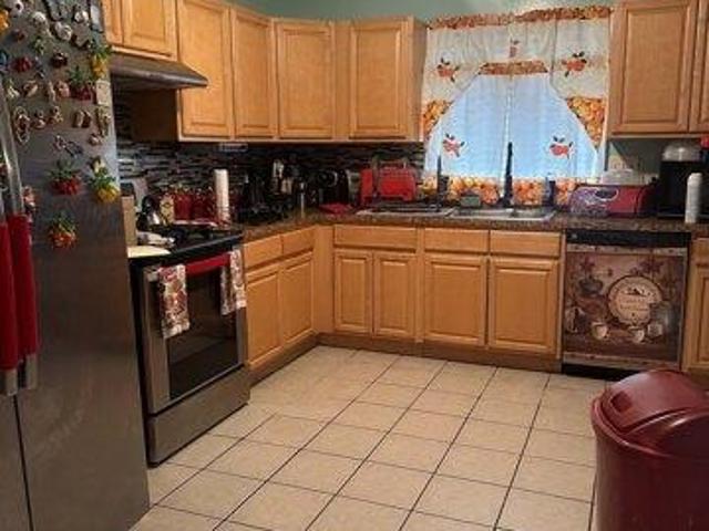 house with 9 bedroom, Hartford CT ES105126812