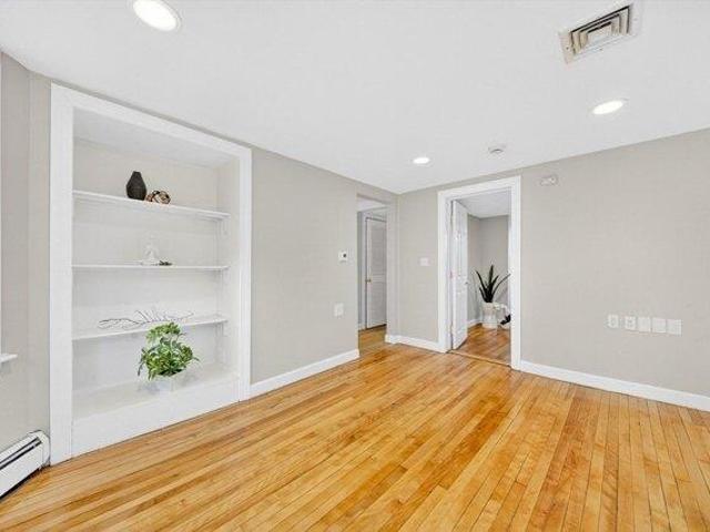 house with 9 bedroom, Haverhill MA ES103248792