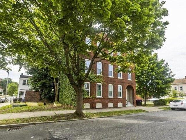 house with 9 bedroom, Holyoke MA DS104232702