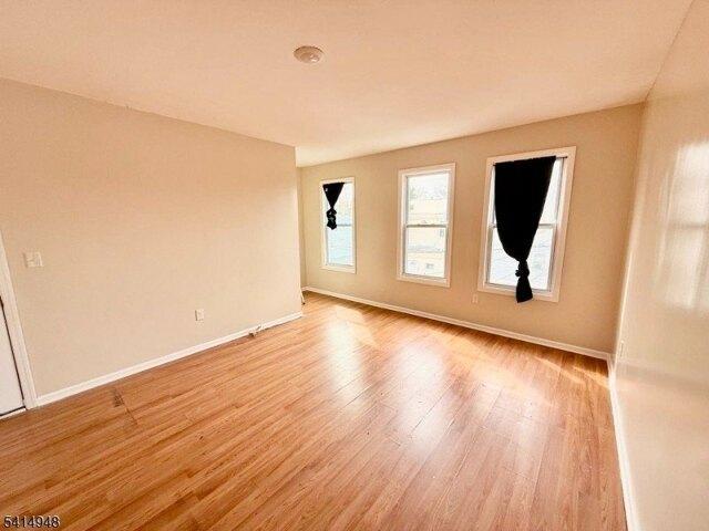 house with 9 bedroom, Irvington NJ ES105202338