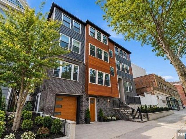 house with 9 bedroom, Jersey City NJ ES104408196