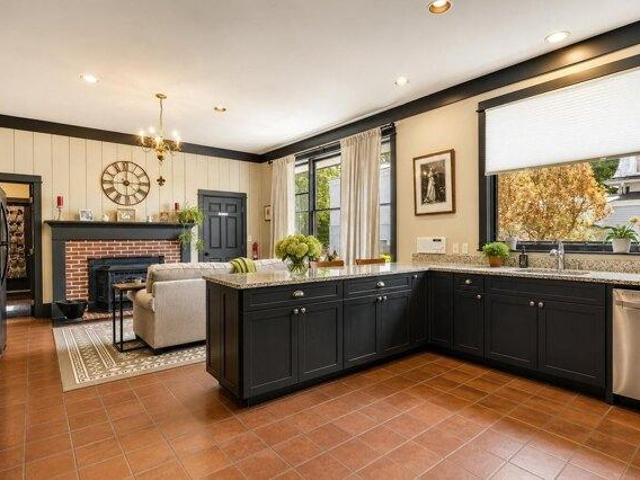 house with 9 bedroom, Kennebunk ME ES104852182