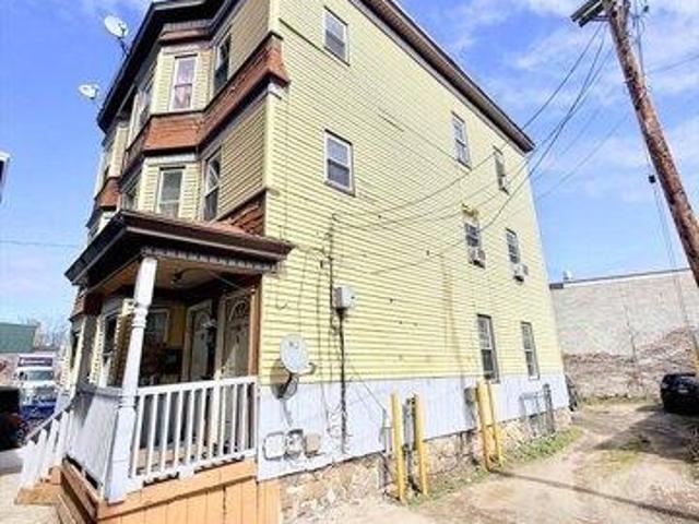 house with 9 bedroom, Lawrence MA ES103034781