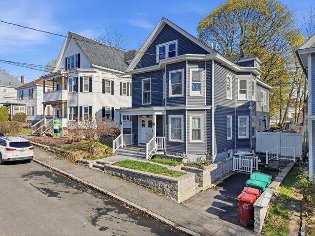 house with 9 bedroom, Lowell MA DLS102761173