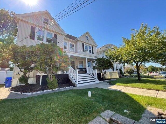 house with 9 bedroom, Lyndhurst NJ ES105202697