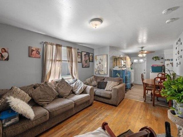 house with 9 bedroom, Lynn MA ES104852538