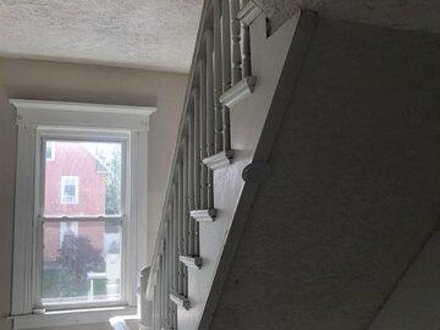 house with 9 bedroom, Manchester NH DS103663156