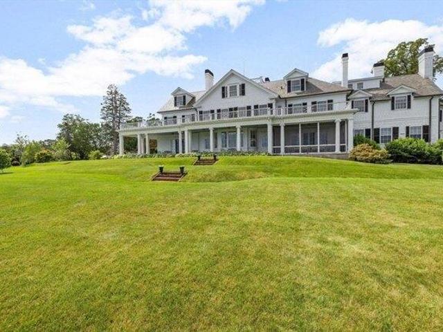 house with 9 bedroom, Marblehead MA ES104263520