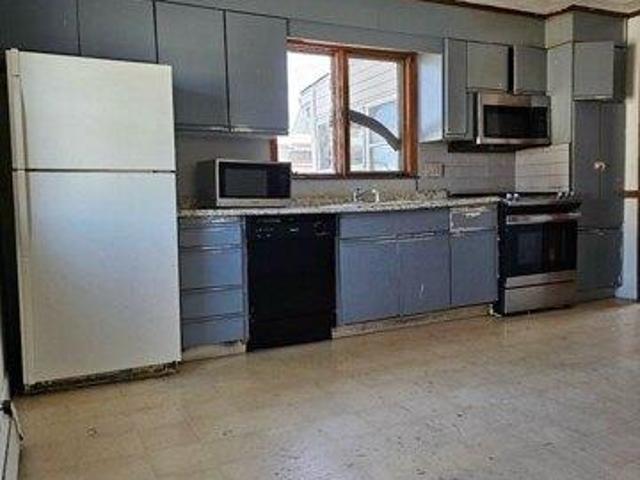 house with 9 bedroom, Medford MA DLS102961126
