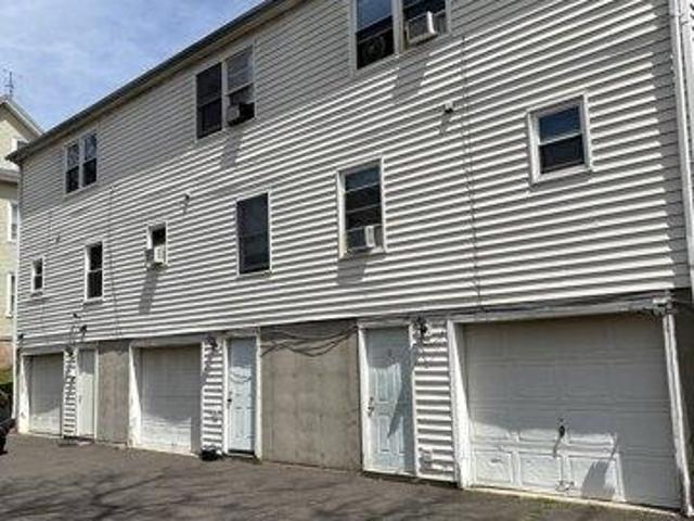 house with 9 bedroom, Middletown CT DLS102215405