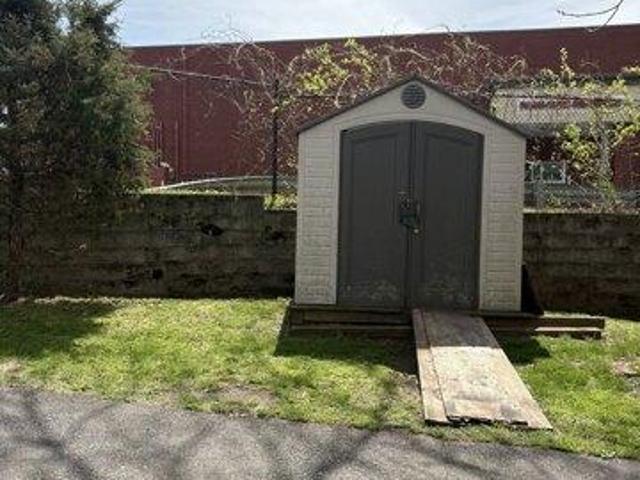 house with 9 bedroom, Middletown CT ES104811055