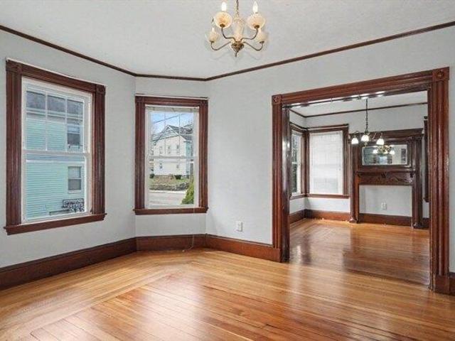 house with 9 bedroom, Milford MA DLS102412411