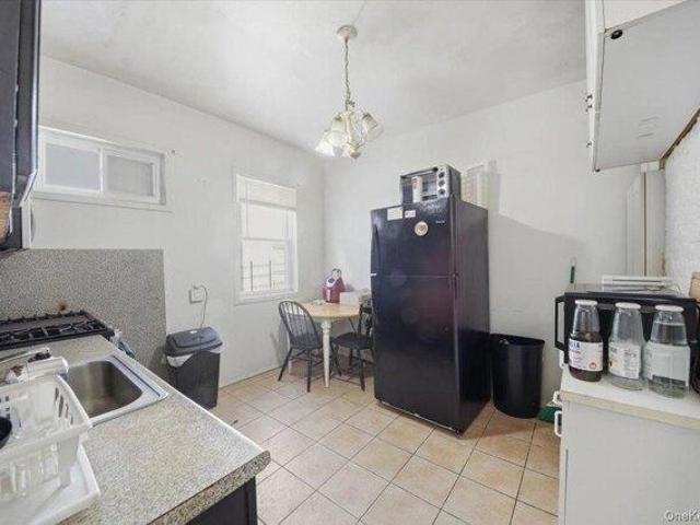 house with 9 bedroom, Mount Vernon NY ES105191799