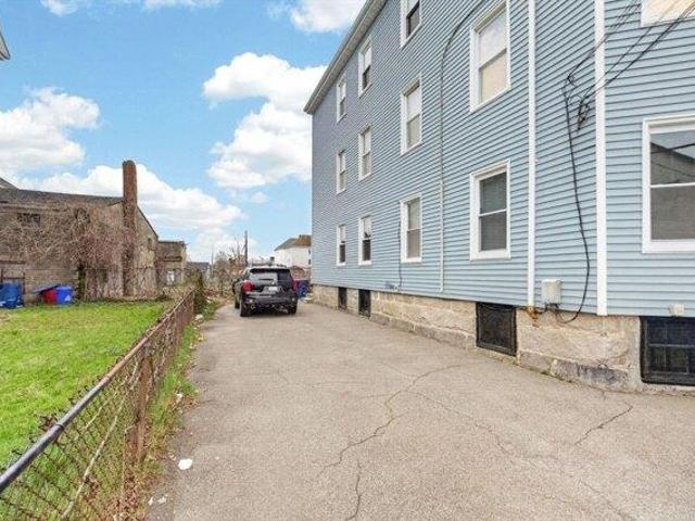 house with 9 bedroom, New Bedford MA DLS102827095