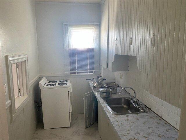 house with 9 bedroom, New Bedford MA DLS102158924
