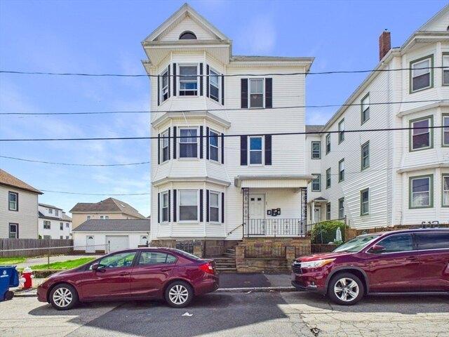 house with 9 bedroom, New Bedford MA DS102707744
