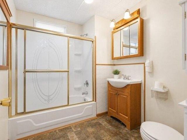 house with 9 bedroom, New Bedford MA ES103127466