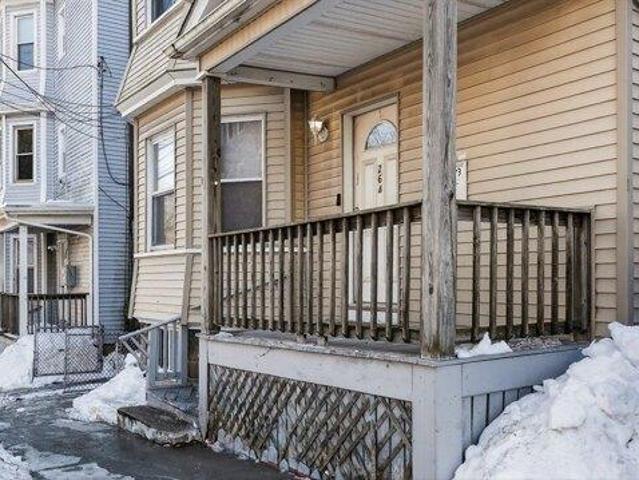 house with 9 bedroom, New Bedford MA ES104297555