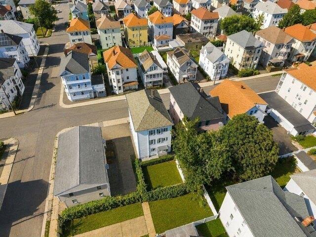 house with 9 bedroom, New Bedford MA ES105175573