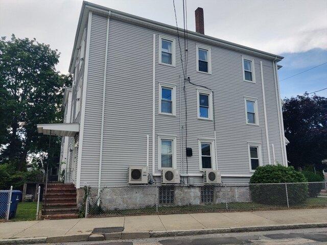 house with 9 bedroom, New Bedford MA ES105116207