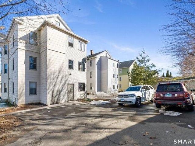 house with 9 bedroom, New Britain CT DLS101629242