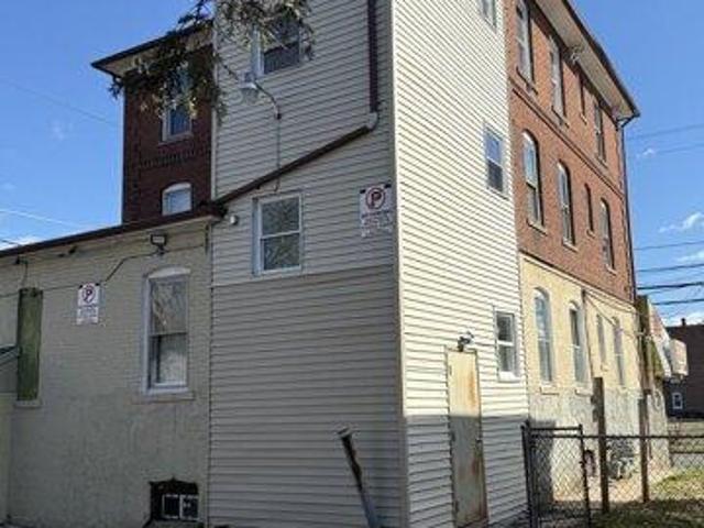 house with 9 bedroom, New Britain CT DS102723774
