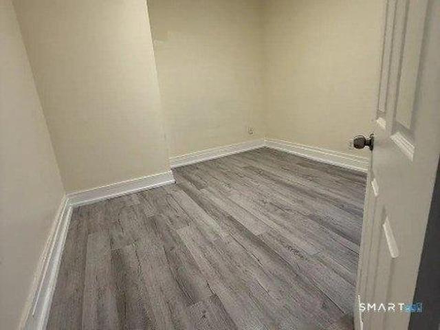 house with 9 bedroom, New Haven CT ES105257116