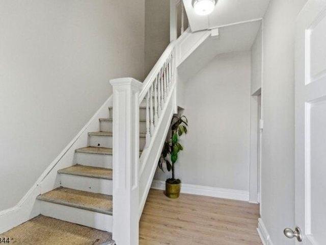 house with 9 bedroom, Newark NJ DS102027770