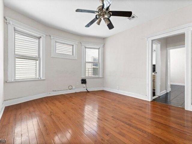 house with 9 bedroom, Newark NJ DS104148569