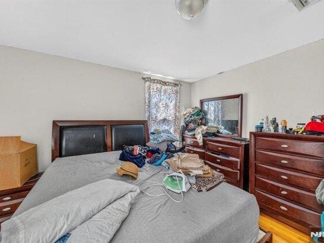 house with 9 bedroom, Newark NJ DS104295479