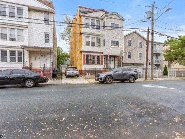 house with 9 bedroom, Newark NJ ES104409478