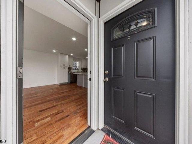 house with 9 bedroom, Newark NJ ES104150785