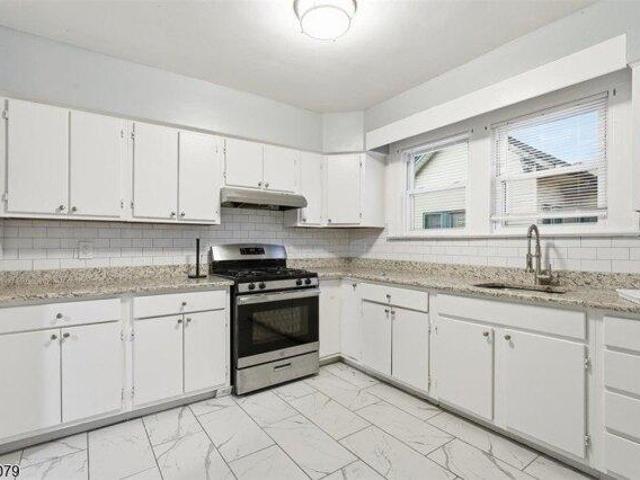 house with 9 bedroom, Newark NJ ES104188764