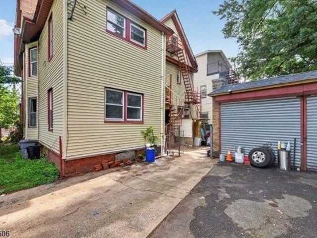 house with 9 bedroom, Newark NJ ES104191430