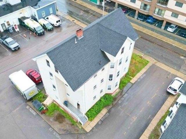 house with 9 bedroom, North Attleboro MA DS104077895