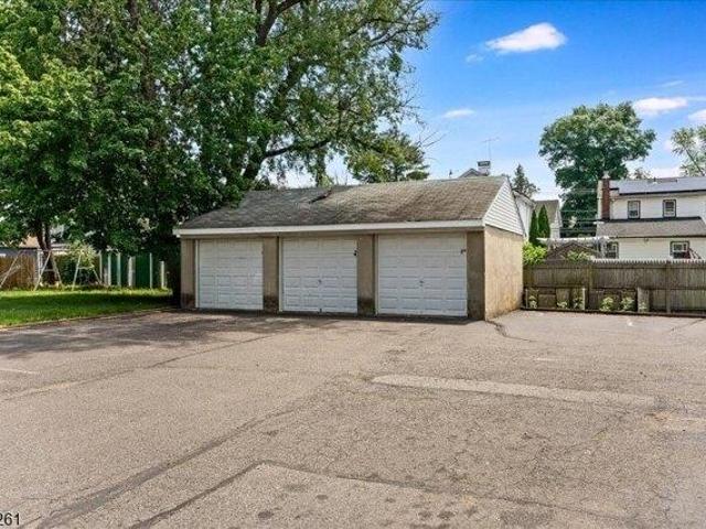 house with 9 bedroom, North Plainfield NJ ES104152557