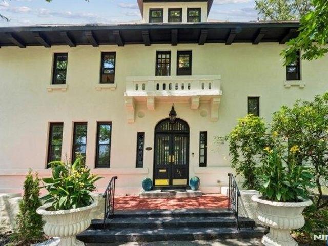 house with 9 bedroom, Orange NJ ES105123198