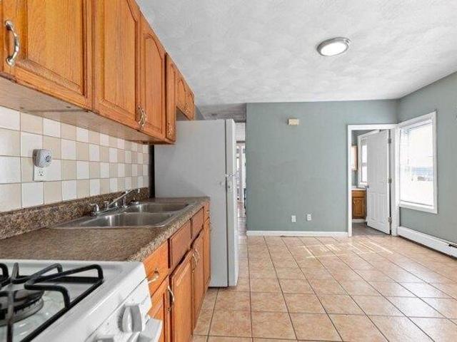 house with 9 bedroom, Pawtucket RI DLS102445197