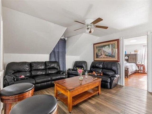 house with 9 bedroom, Pawtucket RI DLS102779363