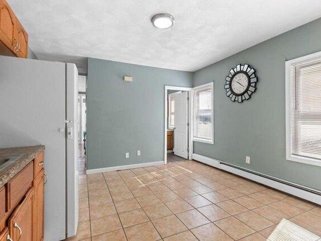 house with 9 bedroom, Pawtucket RI ES103125990