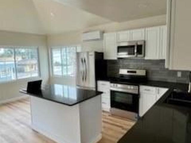 house with 9 bedroom, Pawtucket RI ES103221291