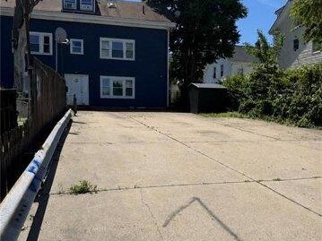 house with 9 bedroom, Pawtucket RI ES104604985
