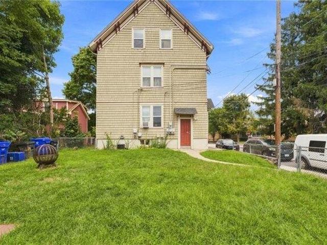 house with 9 bedroom, Pawtucket RI ES105413901