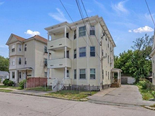 house with 9 bedroom, Pawtucket RI ES105106175