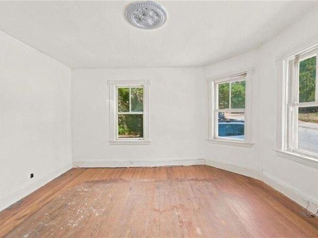 house with 9 bedroom, Providence RI ES105081221