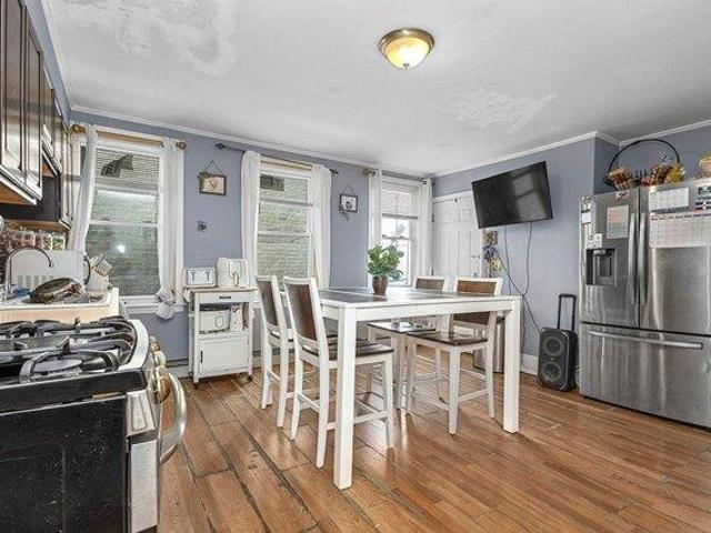 house with 9 bedroom, Providence RI ES103101796