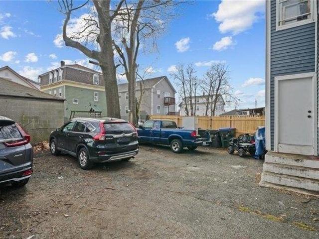 house with 9 bedroom, Providence RI ES103159913