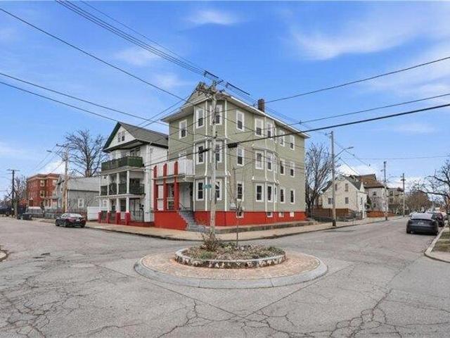 house with 9 bedroom, Providence RI ES103186042